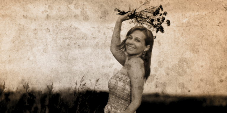 How to Add Retro Vintage Effect/Texture in Photoshop