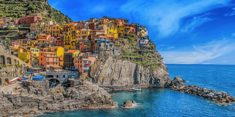 What Does Dodge Tool Do in Photoshop (How to Use It)