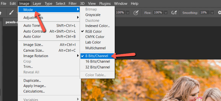 How to Make Someone Skinny in Photoshop (Step-by-Step)