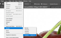 4 Ways to Smooth Edges in Photoshop (Step-by-Step)